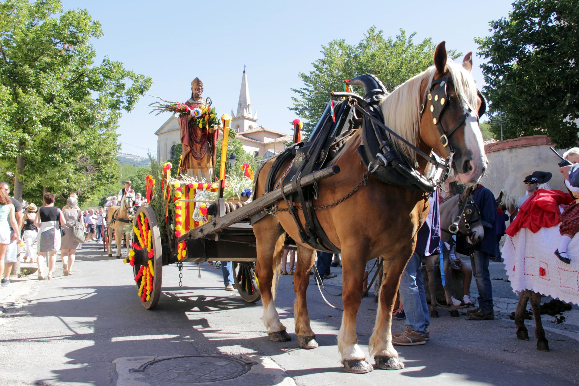 Les cavalcades Provençales | Pays d'Aubagne et de l'Étoile